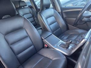 Grey Volvo V70 2014 in Jelgava, with an engine capacity of 2.00 L and mileage of 325 thousand km for 7200 €, photo 13 on AUTOMOTO.COM.LV
