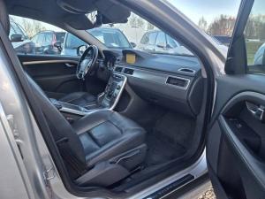 Grey Volvo V70 2014 in Jelgava, with an engine capacity of 2.00 L and mileage of 325 thousand km for 7200 €, photo 19 on AUTOMOTO.COM.LV