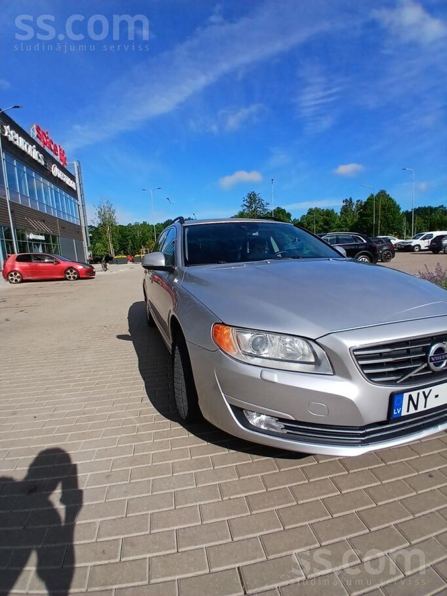 Pelēks Volvo V70 2014 Rīga, ar dzinēja tilpumu 2.00 L un nobraukumu 252 tūkst. km par 6500 €, foto 1 vietnē AUTOMOTO.COM.LV