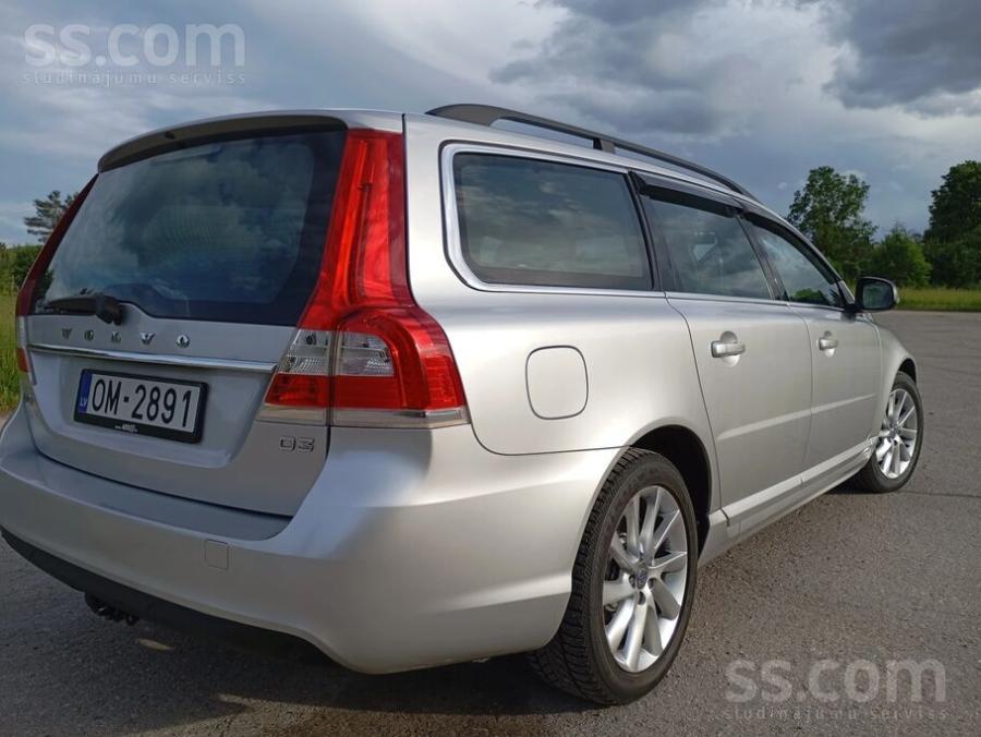 Pelēks Volvo V70 2014 Jēkabpils, ar dzinēja tilpumu 2.00 L un nobraukumu 330 tūkst. km par 7690 €, foto 4 vietnē AUTOMOTO.COM.LV