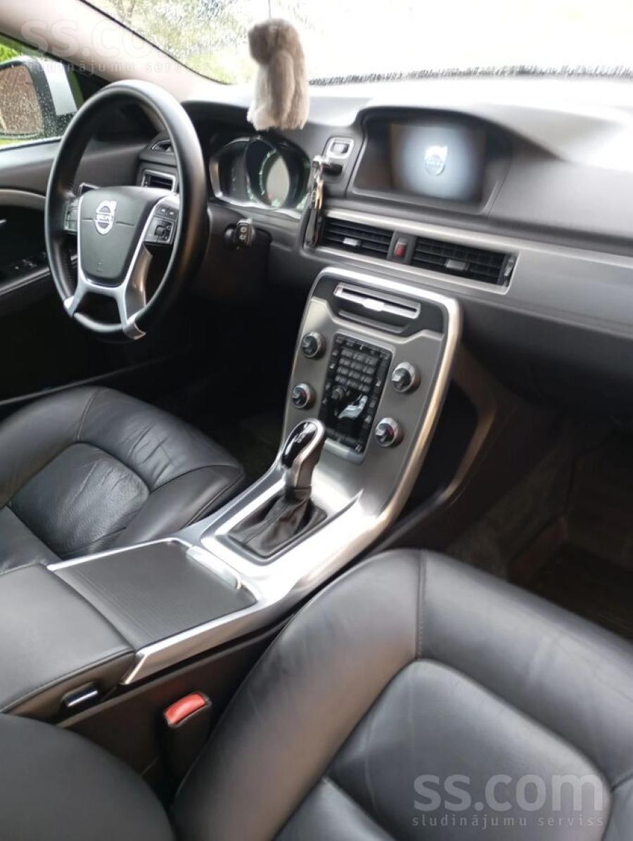 Pelēks Volvo V70 2014 Jēkabpils, ar dzinēja tilpumu 2.00 L un nobraukumu 330 tūkst. km par 7690 €, foto 13 vietnē AUTOMOTO.COM.LV