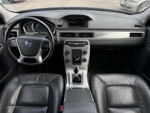 Grey Volvo V70 2014 in Vilnius, with an engine capacity of 1.97 L and mileage of 317 thousand km for 5490 €, photo 3 on AUTOMOTO.COM.LV