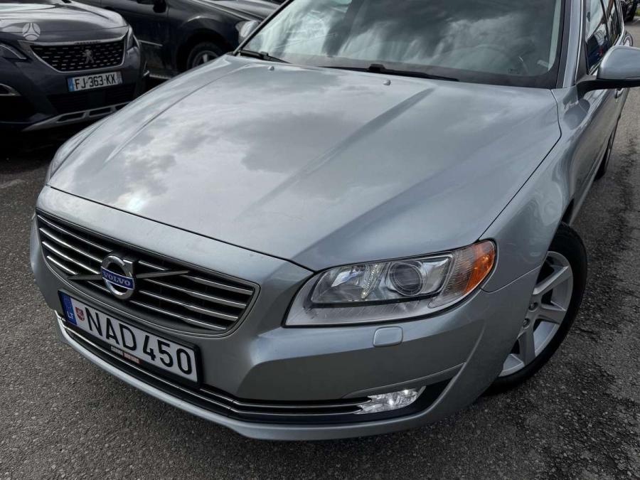 Grey Volvo V70 2014 in Vilnius, with an engine capacity of 1.97 L and mileage of 317 thousand km for 5490 €, photo 5 on AUTOMOTO.COM.LV