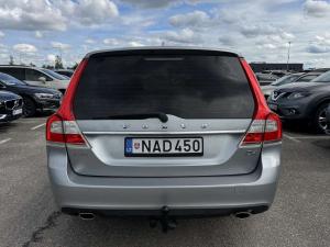 Grey Volvo V70 2014 in Vilnius, with an engine capacity of 1.97 L and mileage of 317 thousand km for 5490 €, photo 8 on AUTOMOTO.COM.LV