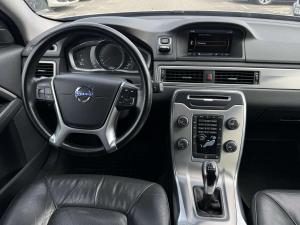 Grey Volvo V70 2014 in Vilnius, with an engine capacity of 1.97 L and mileage of 317 thousand km for 5490 €, photo 22 on AUTOMOTO.COM.LV