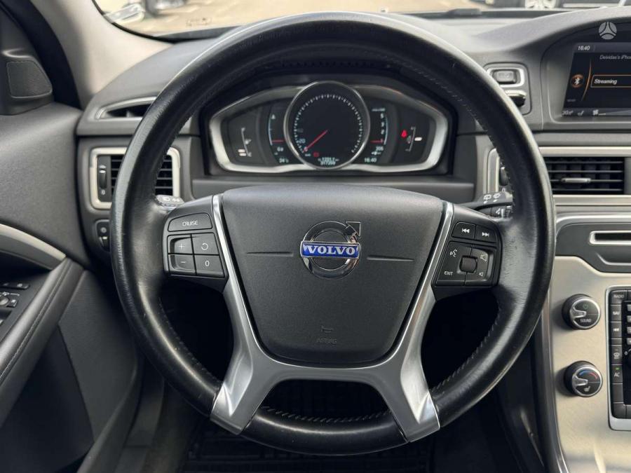 Grey Volvo V70 2014 in Vilnius, with an engine capacity of 1.97 L and mileage of 317 thousand km for 5490 €, photo 23 on AUTOMOTO.COM.LV