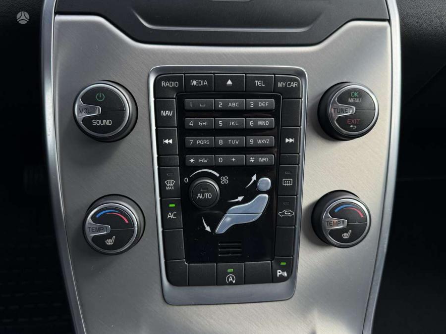 Grey Volvo V70 2014 in Vilnius, with an engine capacity of 1.97 L and mileage of 317 thousand km for 5490 €, photo 24 on AUTOMOTO.COM.LV