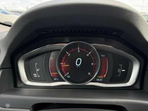 Grey Volvo V70 2014 in Vilnius, with an engine capacity of 1.97 L and mileage of 317 thousand km for 5490 €, photo 28 on AUTOMOTO.COM.LV