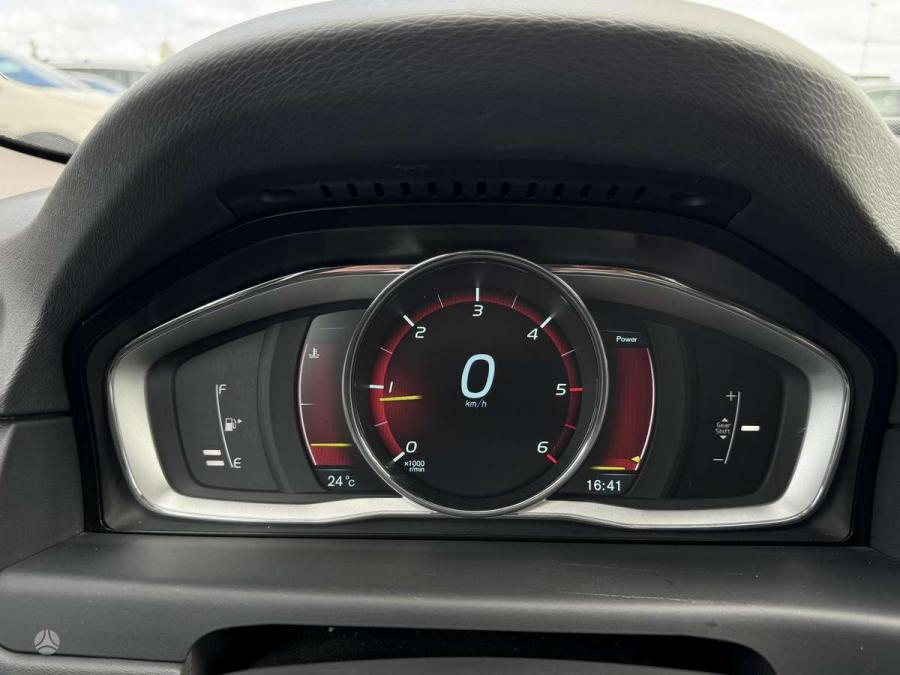 Grey Volvo V70 2014 in Vilnius, with an engine capacity of 1.97 L and mileage of 317 thousand km for 5490 €, photo 28 on AUTOMOTO.COM.LV