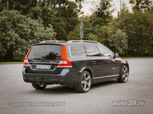 Grey Volvo V70 2014 in Valga, with an engine capacity of 2.00 L and mileage of 310 thousand km for 8000 €, photo 4 on AUTOMOTO.COM.LV