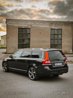 Grey Volvo V70 2014 in Valga, with an engine capacity of 2.00 L and mileage of 310 thousand km for 8000 €, photo 5 on AUTOMOTO.COM.LV