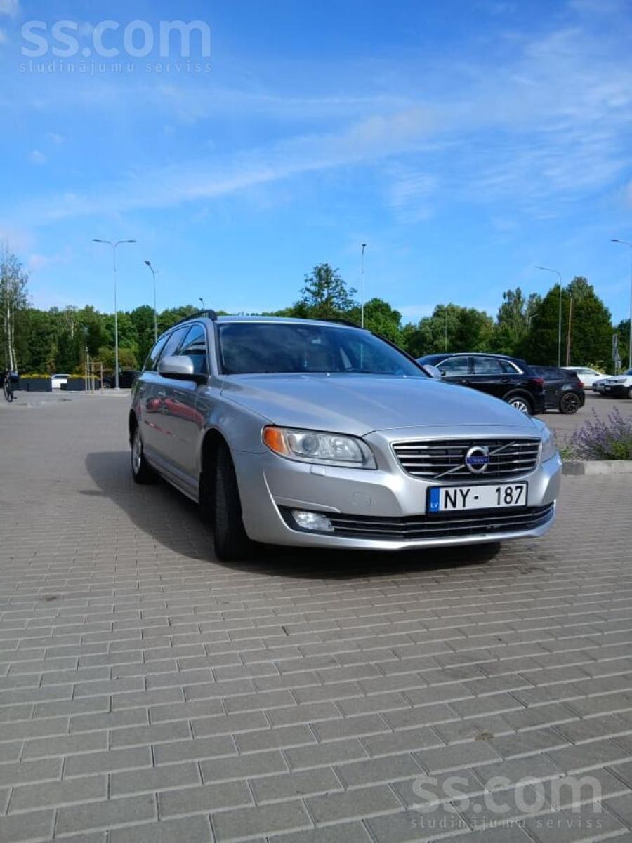 Pelēks Volvo V70 2014 Rīga, ar dzinēja tilpumu 2.00 L un nobraukumu 252 tūkst. km par 6500 €, foto 1 vietnē AUTOMOTO.COM.LV