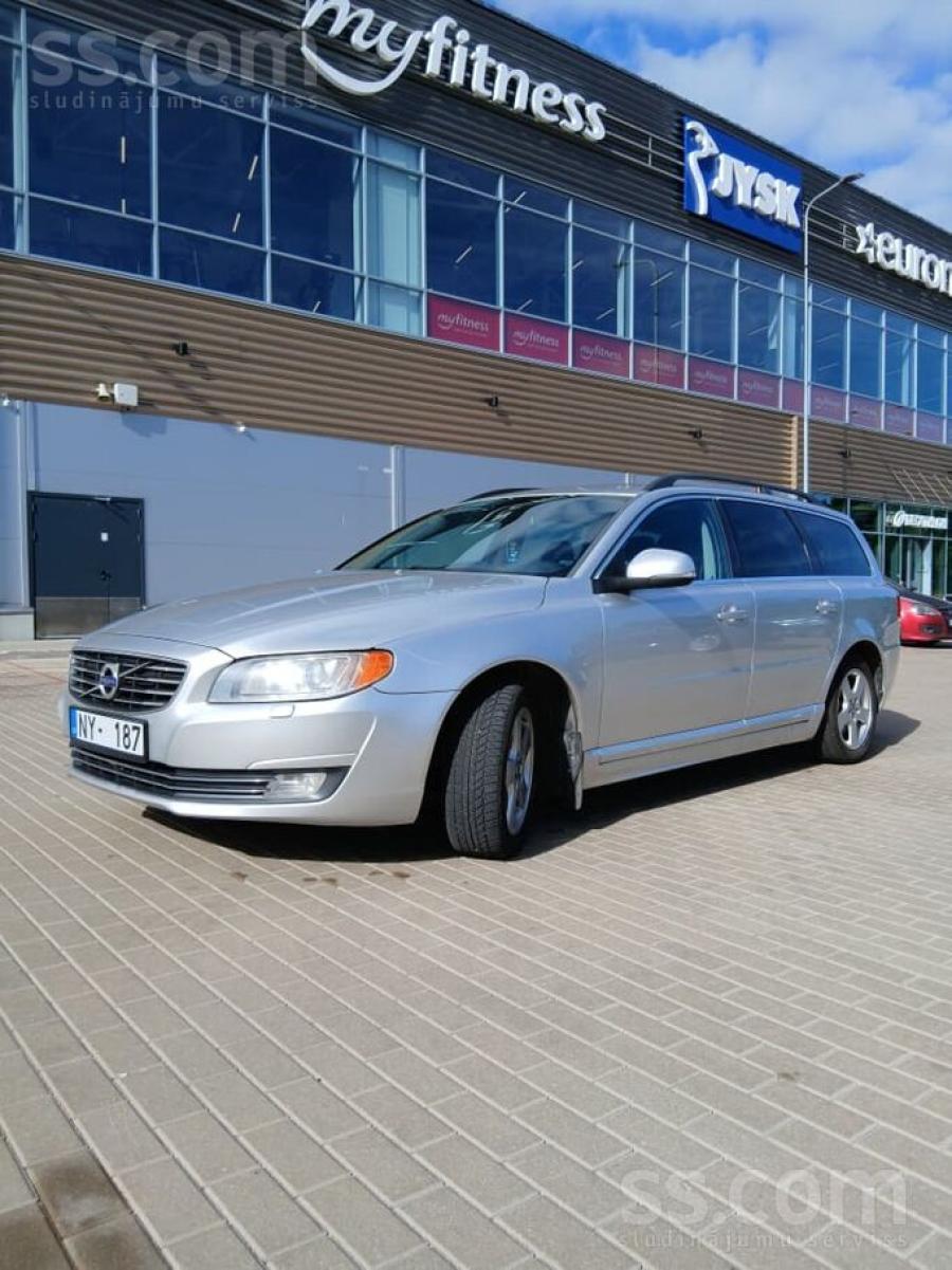 Pelēks Volvo V70 2014 Rīga, ar dzinēja tilpumu 2.00 L un nobraukumu 252 tūkst. km par 6500 €, foto 3 vietnē AUTOMOTO.COM.LV