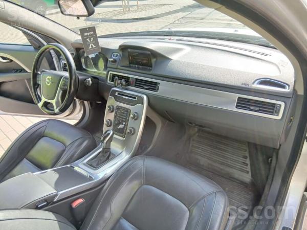 Серый Вольво В70 2014 в Рига, объемом двигателя 2.00 л и пробегом 252 тыс. км за 6500 €, фото 8 на AUTOMOTO.COM.LV
