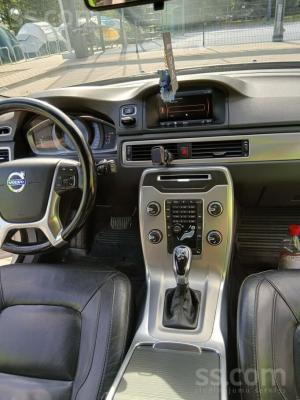 Pelēks Volvo V70 2014 Rīga, ar dzinēja tilpumu 2.00 L un nobraukumu 252 tūkst. km par 6500 €, foto 10 vietnē AUTOMOTO.COM.LV