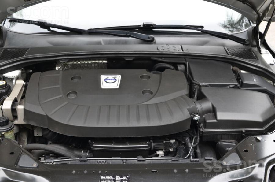 Grey Volvo V70 2014 in Riga, with an engine capacity of 2.00 L and mileage of 335 thousand km for 7790 €, photo 3 on AUTOMOTO.COM.LV