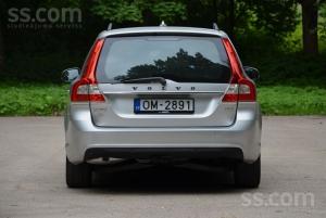 Grey Volvo V70 2014 in Riga, with an engine capacity of 2.00 L and mileage of 335 thousand km for 7790 €, photo 9 on AUTOMOTO.COM.LV