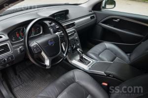 Grey Volvo V70 2014 in Riga, with an engine capacity of 2.00 L and mileage of 335 thousand km for 7790 €, photo 12 on AUTOMOTO.COM.LV