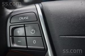 Grey Volvo V70 2014 in Riga, with an engine capacity of 2.00 L and mileage of 335 thousand km for 7790 €, photo 28 on AUTOMOTO.COM.LV