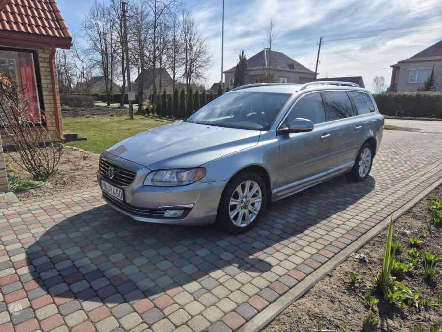 Grey Volvo V70 2014 in Joniskis, with an engine capacity of 1.98 L and mileage of 332 thousand km for 6700 €, photo 8 on AUTOMOTO.COM.LV