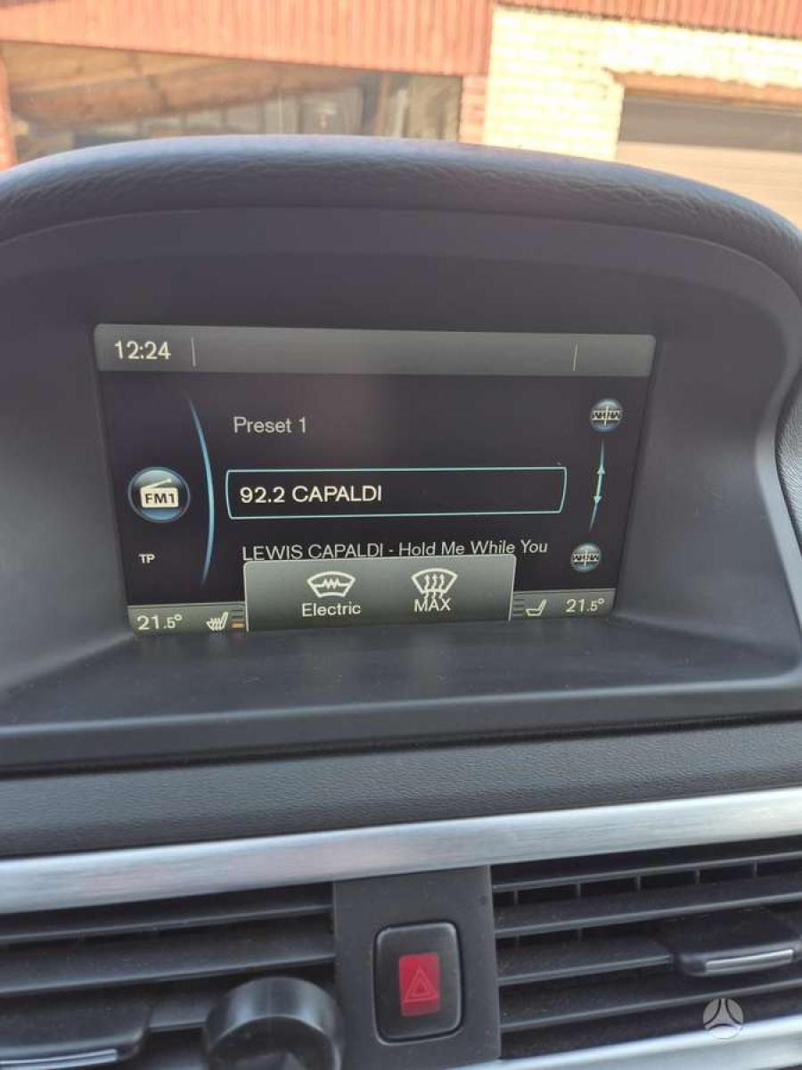 Grey Volvo V70 2014 in Joniskis, with an engine capacity of 1.98 L and mileage of 332 thousand km for 6700 €, photo 10 on AUTOMOTO.COM.LV