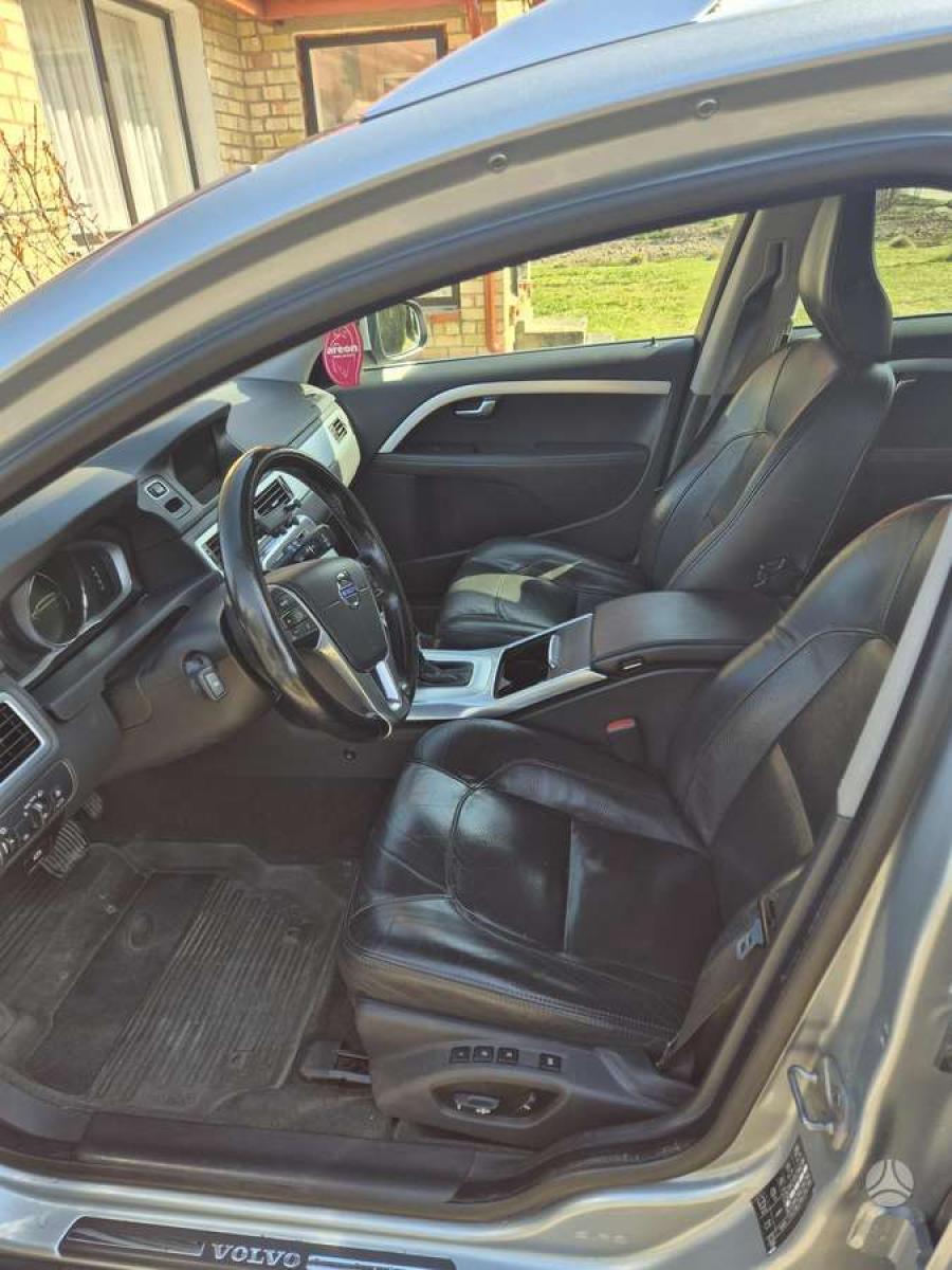 Grey Volvo V70 2014 in Joniskis, with an engine capacity of 1.98 L and mileage of 332 thousand km for 6700 €, photo 11 on AUTOMOTO.COM.LV