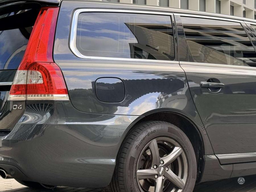 Grey Volvo V70 2014 in Vilnius, with an engine capacity of 1.97 L and mileage of 291 thousand km for 6490 €, photo 6 on AUTOMOTO.COM.LV