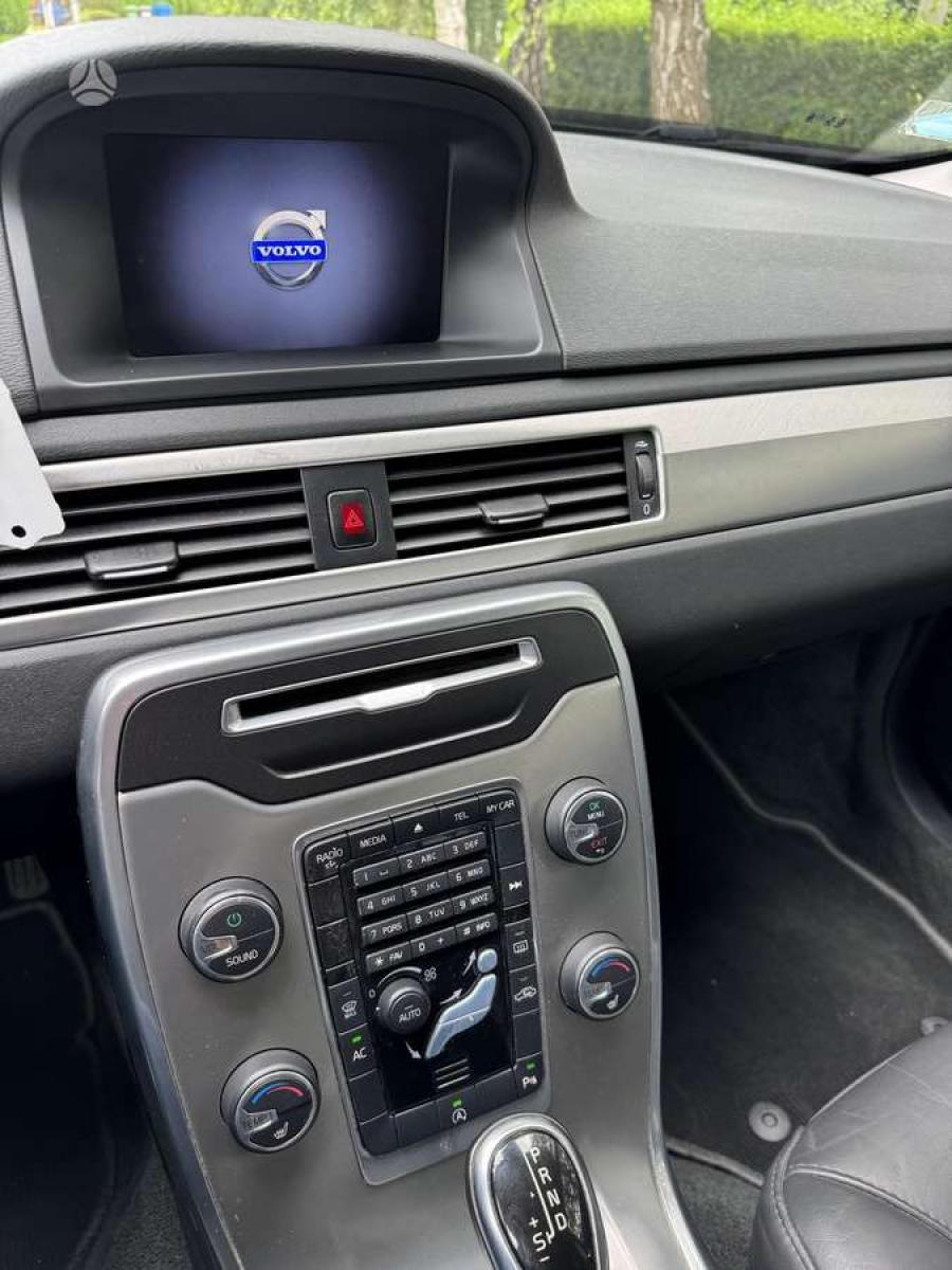 Grey Volvo V70 2014 in Alytus, with an engine capacity of 1.97 L and mileage of 271 thousand km for 5850 €, photo 21 on AUTOMOTO.COM.LV