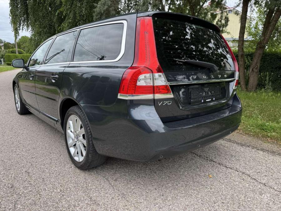 Grey Volvo V70 2014 in Alytus, with an engine capacity of 1.98 L and mileage of 265 thousand km for 6200 €, photo 8 on AUTOMOTO.COM.LV