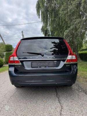 Grey Volvo V70 2014 in Alytus, with an engine capacity of 1.98 L and mileage of 265 thousand km for 6200 €, photo 9 on AUTOMOTO.COM.LV