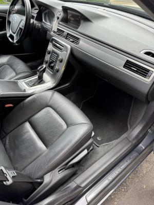 Grey Volvo V70 2014 in Alytus, with an engine capacity of 1.98 L and mileage of 265 thousand km for 6200 €, photo 15 on AUTOMOTO.COM.LV
