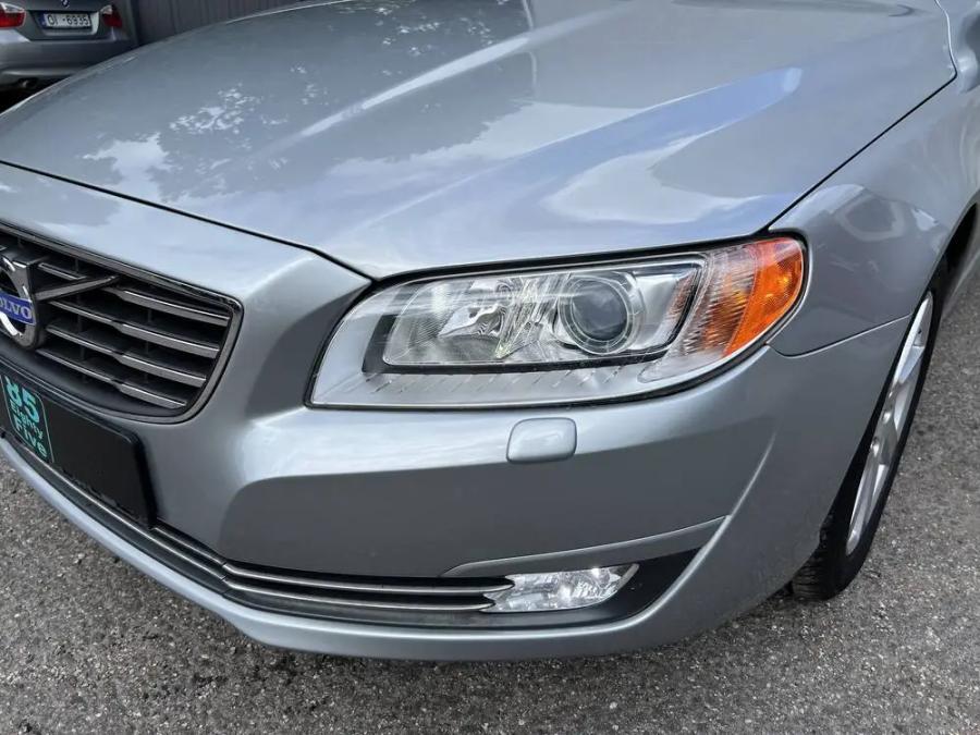 Grey Volvo V70 2014 in Liepaja, with an engine capacity of 1.60 L and mileage of 265 thousand km for 6250 €, photo 4 on AUTOMOTO.COM.LV