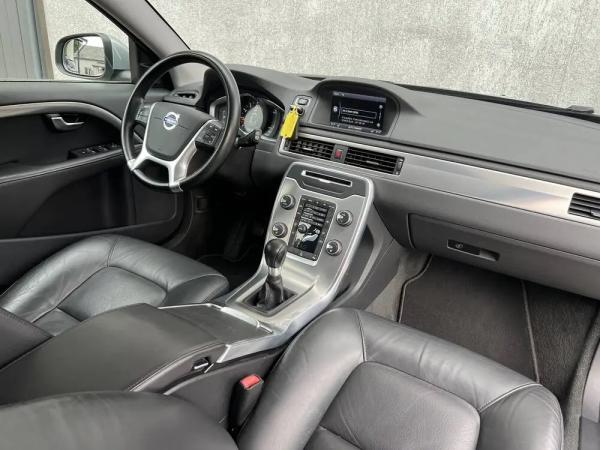 Grey Volvo V70 2014 in Liepaja, with an engine capacity of 1.60 L and mileage of 265 thousand km for 6250 €, photo 6 on AUTOMOTO.COM.LV