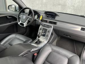 Grey Volvo V70 2014 in Liepaja, with an engine capacity of 1.60 L and mileage of 265 thousand km for 6250 €, photo 7 on AUTOMOTO.COM.LV