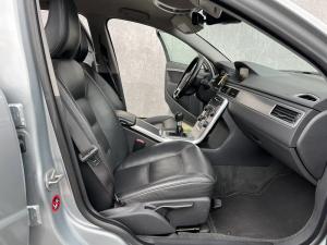 Grey Volvo V70 2014 in Liepaja, with an engine capacity of 1.60 L and mileage of 265 thousand km for 6250 €, photo 11 on AUTOMOTO.COM.LV