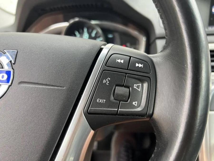 Grey Volvo V70 2014 in Liepaja, with an engine capacity of 1.60 L and mileage of 265 thousand km for 6250 €, photo 27 on AUTOMOTO.COM.LV