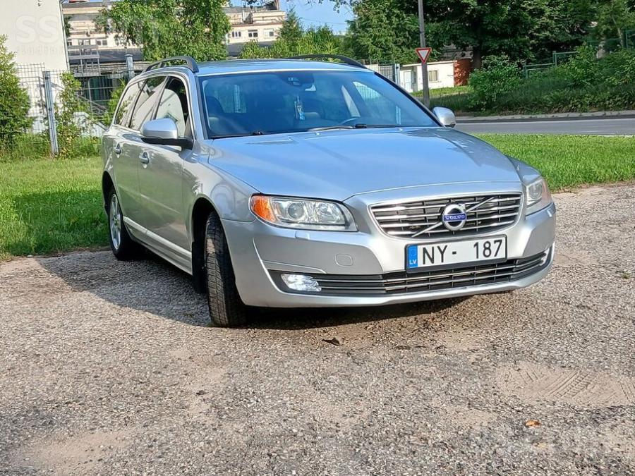 Pelēks Volvo V70 2014 Rīga, ar dzinēja tilpumu 2.00 L un nobraukumu 250 tūkst. km par 6200 €, foto 1 vietnē AUTOMOTO.COM.LV