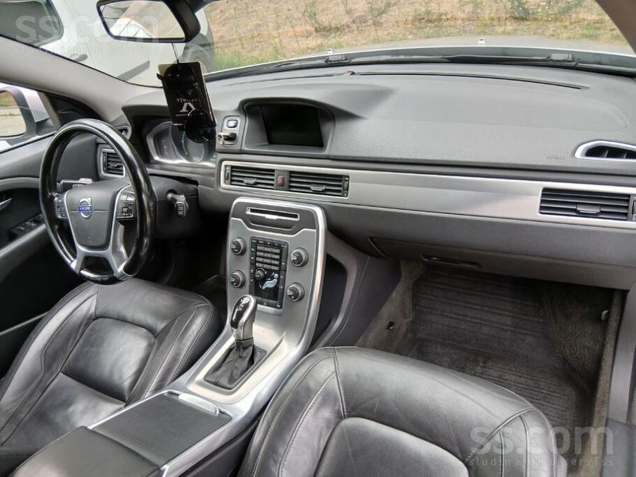Pelēks Volvo V70 2014 Rīga, ar dzinēja tilpumu 2.00 L un nobraukumu 250 tūkst. km par 6200 €, foto 8 vietnē AUTOMOTO.COM.LV
