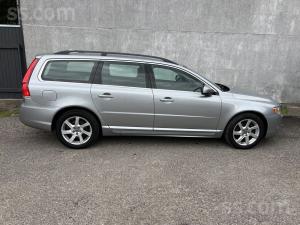 Grey Volvo V70 2014 in Liepaja, with an engine capacity of 1.60 L and mileage of 265 thousand km for 6250 €, photo 9 on AUTOMOTO.COM.LV