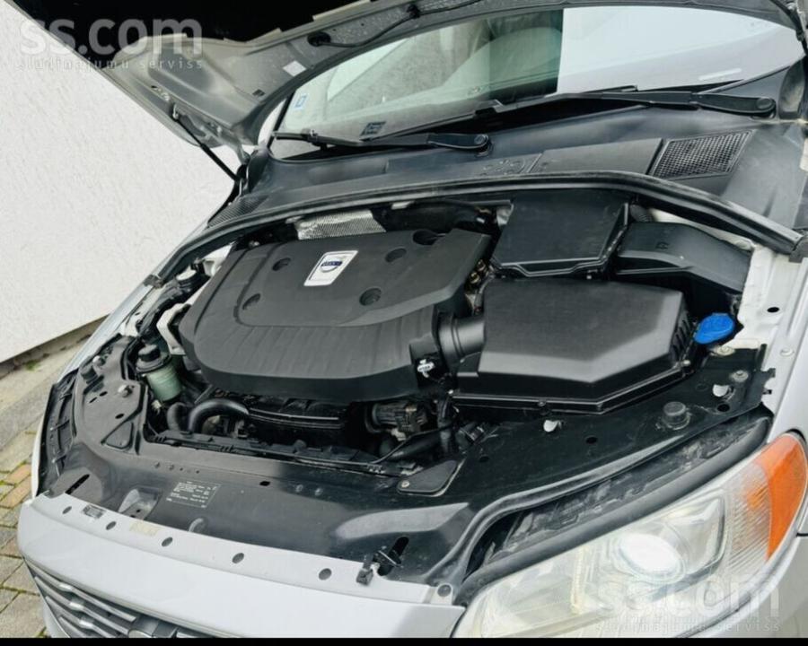 Grey Volvo V70 2014 in Riga, with an engine capacity of 2.00 L and mileage of 250 thousand km for 5900 €, photo 10 on AUTOMOTO.COM.LV