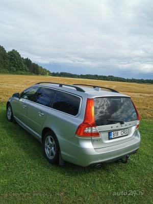 Pelēks Volvo V70 2014 Narva, ar dzinēja tilpumu 2.00 L un nobraukumu 398 tūkst. km par 6500 €, foto 7 vietnē AUTOMOTO.COM.LV
