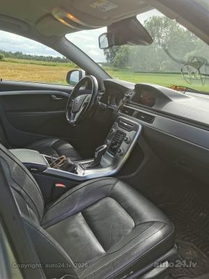 Pelēks Volvo V70 2014 Narva, ar dzinēja tilpumu 2.00 L un nobraukumu 398 tūkst. km par 6500 €, foto 14 vietnē AUTOMOTO.COM.LV