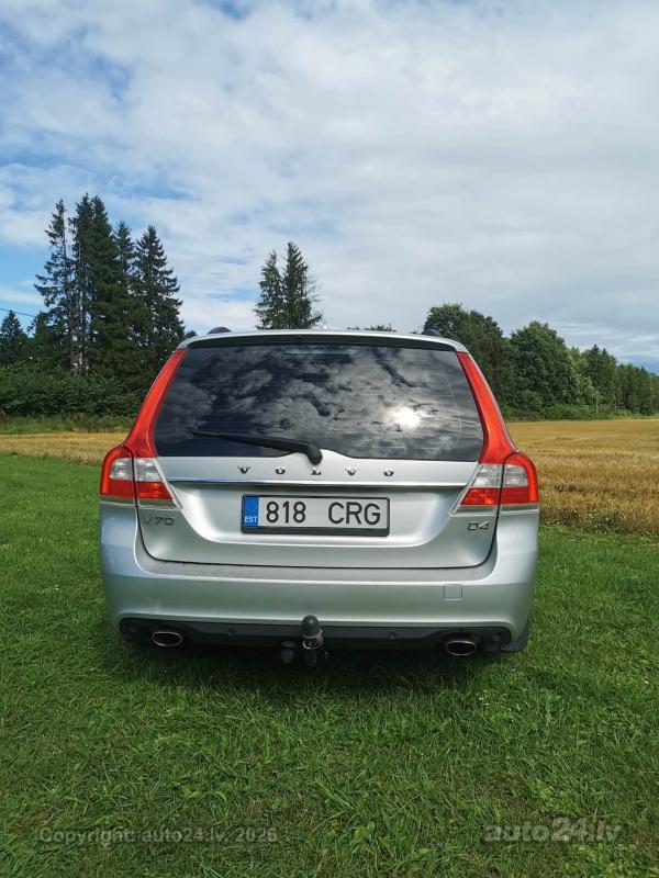 Pelēks Volvo V70 2014 Narva, ar dzinēja tilpumu 2.00 L un nobraukumu 398 tūkst. km par 6500 €, foto 3 vietnē AUTOMOTO.COM.LV