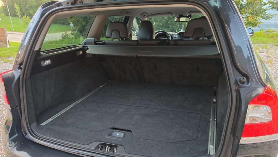 Pelēks Volvo V70 2014 Raseiniai, ar dzinēja tilpumu 1.97 L un nobraukumu 221 tūkst. km par 7279 €, foto 21 vietnē AUTOMOTO.COM.LV