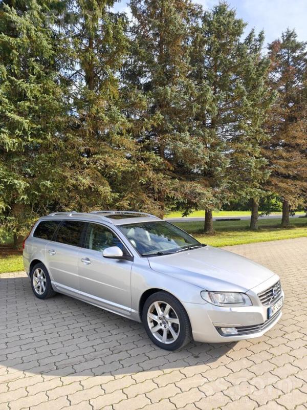 Pelēks Volvo V70 2014 Jelgava, ar dzinēja tilpumu 2.00 L un nobraukumu 266 tūkst. km par 8170 €, foto 3 vietnē AUTOMOTO.COM.LV
