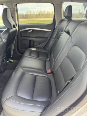 Pelēks Volvo V70 2014 Jelgava, ar dzinēja tilpumu 2.00 L un nobraukumu 266 tūkst. km par 8170 €, foto 8 vietnē AUTOMOTO.COM.LV