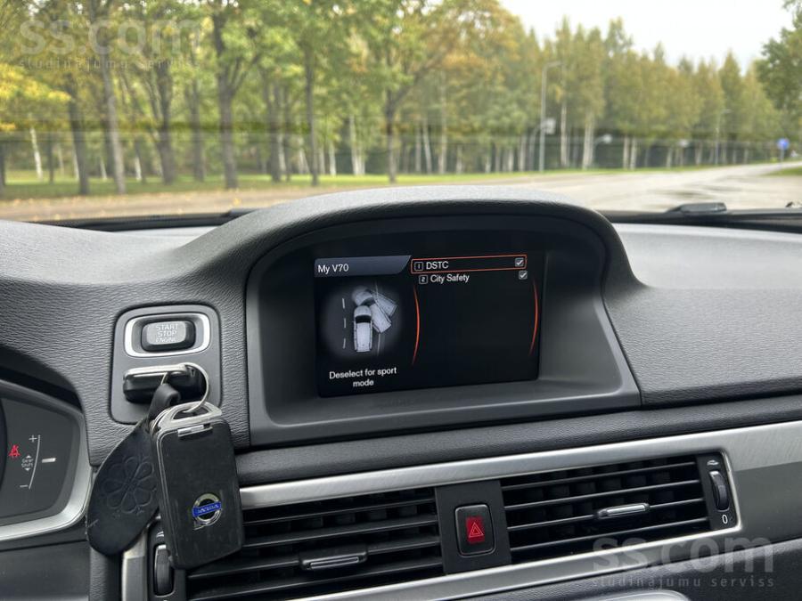Grey Volvo V70 2014 in Aluksne, with an engine capacity of 2.00 L and mileage of 0 thousand km for 6500 €, photo 24 on AUTOMOTO.COM.LV