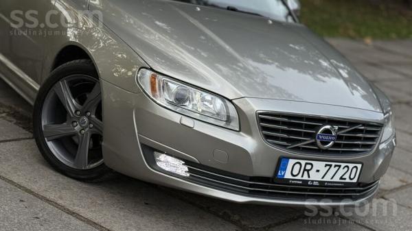 Volvo V70 2014 in Jurmala on AUTOMOTO.COM.LV Grey Volvo V70 2014 in Jurmala, with an engine capacity of 2.00 L and mileage of 0 thousand km for 6950 €, photo 5 on AUTOMOTO.COM.LV