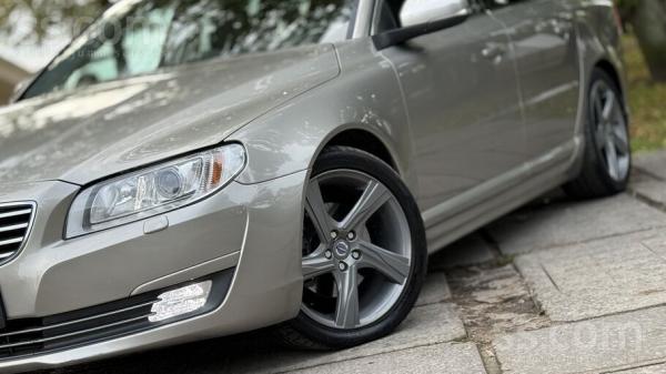 Volvo V70 2014 in Jurmala on AUTOMOTO.COM.LV Grey Volvo V70 2014 in Jurmala, with an engine capacity of 2.00 L and mileage of 0 thousand km for 6950 €, photo 6 on AUTOMOTO.COM.LV