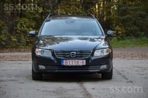 Pelēks Volvo V70 2014 Rīga, ar dzinēja tilpumu 2.00 L un nobraukumu 0 tūkst. km par 7390 €, foto 3 vietnē AUTOMOTO.COM.LV